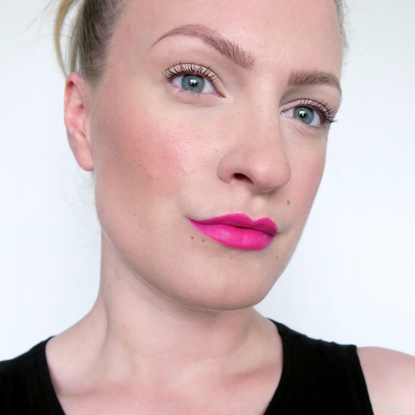 FRIDAY FAVES: Netflix, Nutty Cults, & Neon Pink Lips